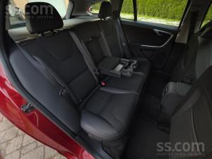 Sarkans Volvo V60 2013 Rīga, ar dzinēja tilpumu 2.00 L un nobraukumu 257 tūkst. km par 5950 €, foto 16 vietnē AUTOMOTO.COM.LV