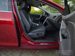 Sarkans Volvo V60 2013 Rīga, ar dzinēja tilpumu 2.00 L un nobraukumu 257 tūkst. km par 5950 €, foto 20 vietnē AUTOMOTO.COM.LV