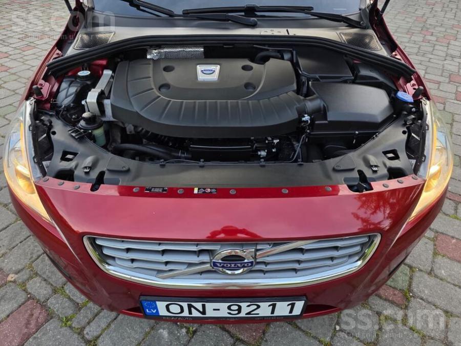 Sarkans Volvo V60 2013 Rīga, ar dzinēja tilpumu 2.00 L un nobraukumu 257 tūkst. km par 5950 €, foto 30 vietnē AUTOMOTO.COM.LV