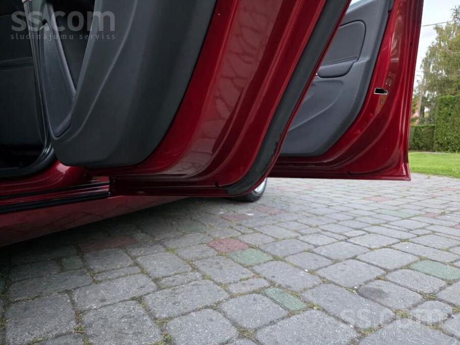 Sarkans Volvo V60 2013 Rīga, ar dzinēja tilpumu 2.00 L un nobraukumu 257 tūkst. km par 5950 €, foto 32 vietnē AUTOMOTO.COM.LV
