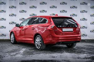 Red Volvo V60 2014 in Kaunas, with an engine capacity of 2.00 L and mileage of 287 thousand km for 7990 €, photo 4 on AUTOMOTO.COM.LV