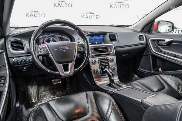 Sarkans Volvo V60 2014 Kauņa, ar dzinēja tilpumu 2.00 L un nobraukumu 287 tūkst. km par 7990 €, foto 7 vietnē AUTOMOTO.COM.LV