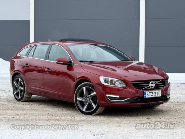 Red Volvo V60 2014 in Tallinn, with an engine capacity of 2.40 L and mileage of 261 thousand km for 8790 €, photo 2 on AUTOMOTO.COM.LV