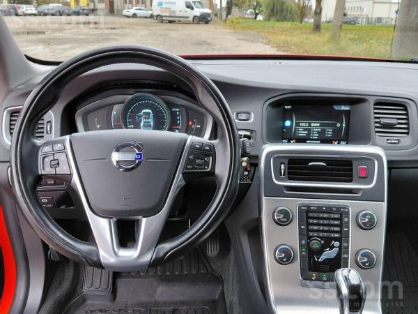 Красный Вольво B60 2014 в Талси, объемом двигателя 2.00 л и пробегом 299 тыс. км за 6500 €, фото 10 на AUTOMOTO.COM.LV