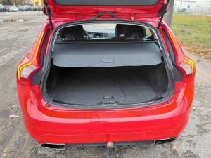 Red Volvo V60 2014 in Talsi, with an engine capacity of 2.00 L and mileage of 299 thousand km for 6500 €, photo 8 on AUTOMOTO.COM.LV