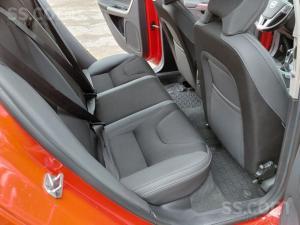 Red Volvo V60 2014 in Talsi, with an engine capacity of 2.00 L and mileage of 299 thousand km for 6500 €, photo 10 on AUTOMOTO.COM.LV