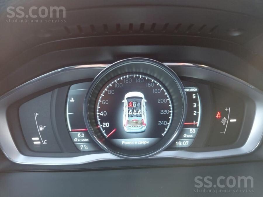 Red Volvo V60 2014 in Talsi, with an engine capacity of 2.00 L and mileage of 299 thousand km for 6500 €, photo 21 on AUTOMOTO.COM.LV