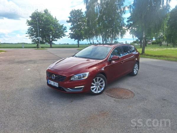 Красный Вольво B60 2014 в Добеле, объемом двигателя 2.00 л и пробегом 275 тыс. км за 5700 €, фото 1 на AUTOMOTO.COM.LV