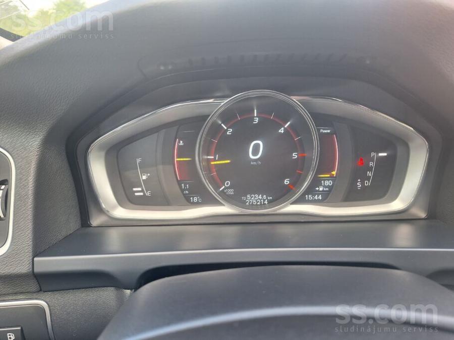 Sarkans Volvo V60 2014 Dobele, ar dzinēja tilpumu 2.00 L un nobraukumu 275 tūkst. km par 5700 €, foto 4 vietnē AUTOMOTO.COM.LV