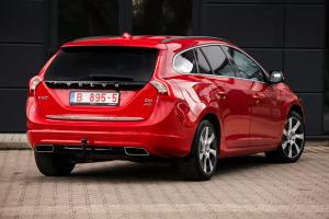Sarkans Volvo V60 2014 Jelgava, ar dzinēja tilpumu 2.40 L un nobraukumu 296 tūkst. km par 9000 €, foto 9 vietnē AUTOMOTO.COM.LV