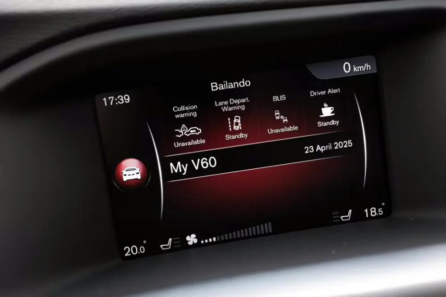 Sarkans Volvo V60 2014 Jelgava, ar dzinēja tilpumu 2.40 L un nobraukumu 296 tūkst. km par 9000 €, foto 28 vietnē AUTOMOTO.COM.LV
