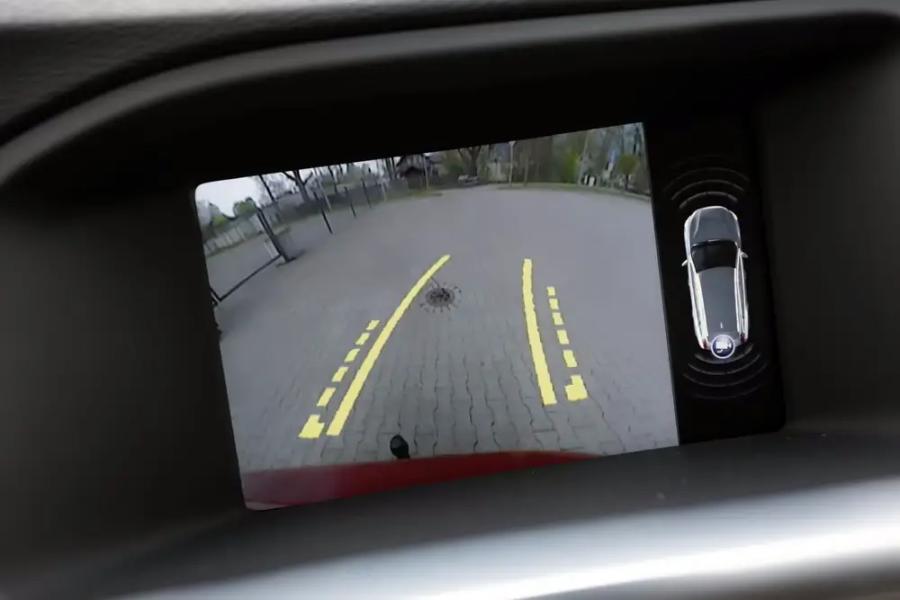Sarkans Volvo V60 2014 Jelgava, ar dzinēja tilpumu 2.40 L un nobraukumu 296 tūkst. km par 9000 €, foto 29 vietnē AUTOMOTO.COM.LV