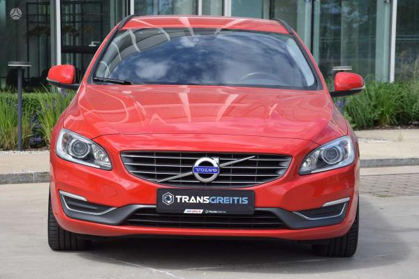 Sarkans Volvo V60 2014 Viļņa, ar dzinēja tilpumu 1.98 L un nobraukumu 296 tūkst. km par 7200 €, foto 2 vietnē AUTOMOTO.COM.LV