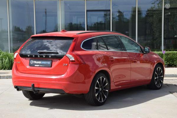Sarkans Volvo V60 2014 Viļņa, ar dzinēja tilpumu 1.98 L un nobraukumu 296 tūkst. km par 7200 €, foto 9 vietnē AUTOMOTO.COM.LV