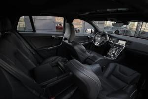Sarkans Volvo V60 2014 Jelgava, ar dzinēja tilpumu 2.40 L un nobraukumu 302 tūkst. km par 7200 €, foto 21 vietnē AUTOMOTO.COM.LV