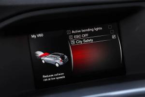 Sarkans Volvo V60 2014 Jelgava, ar dzinēja tilpumu 2.40 L un nobraukumu 302 tūkst. km par 7200 €, foto 26 vietnē AUTOMOTO.COM.LV