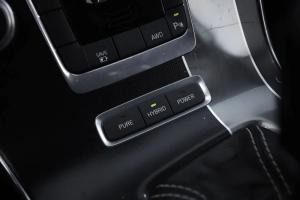 Sarkans Volvo V60 2014 Jelgava, ar dzinēja tilpumu 2.40 L un nobraukumu 302 tūkst. km par 7200 €, foto 34 vietnē AUTOMOTO.COM.LV
