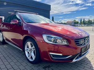 Red Volvo V60 2014 in Kaunas, with an engine capacity of 2.40 L and mileage of 277 thousand km for 7390 €, photo 7 on AUTOMOTO.COM.LV