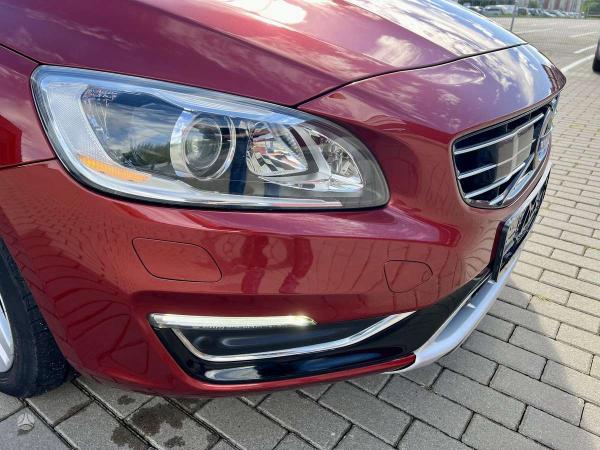 Sarkans Volvo V60 2014 Kauņa, ar dzinēja tilpumu 2.40 L un nobraukumu 277 tūkst. km par 7390 €, foto 7 vietnē AUTOMOTO.COM.LV