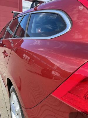 Red Volvo V60 2014 in Kaunas, with an engine capacity of 2.40 L and mileage of 277 thousand km for 7390 €, photo 16 on AUTOMOTO.COM.LV