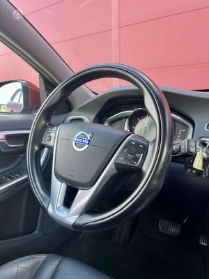 Red Volvo V60 2014 in Kaunas, with an engine capacity of 2.40 L and mileage of 277 thousand km for 7390 €, photo 22 on AUTOMOTO.COM.LV