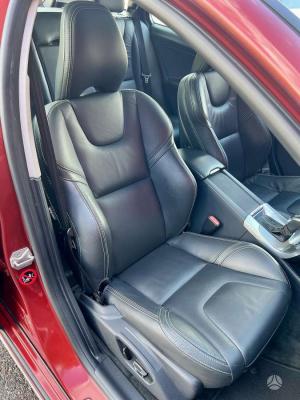 Red Volvo V60 2014 in Kaunas, with an engine capacity of 2.40 L and mileage of 277 thousand km for 7390 €, photo 27 on AUTOMOTO.COM.LV