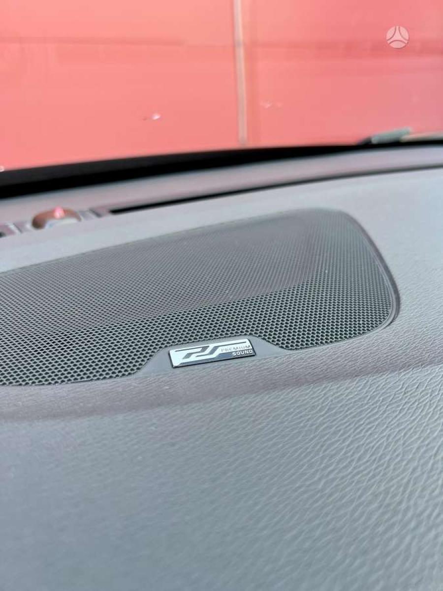 Red Volvo V60 2014 in Kaunas, with an engine capacity of 2.40 L and mileage of 277 thousand km for 7390 €, photo 32 on AUTOMOTO.COM.LV