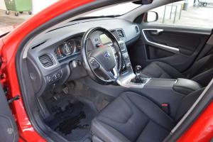 Red Volvo V60 2014 in Vilnius, with an engine capacity of 1.98 L and mileage of 296 thousand km for 6999 €, photo 16 on AUTOMOTO.COM.LV