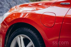 Red Volvo V60 2014 in Riga, with an engine capacity of 2.40 L and mileage of 267 thousand km for 6200 €, photo 8 on AUTOMOTO.COM.LV