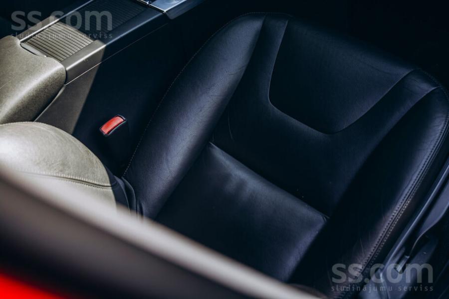 Red Volvo V60 2014 in Riga, with an engine capacity of 2.40 L and mileage of 267 thousand km for 6200 €, photo 17 on AUTOMOTO.COM.LV