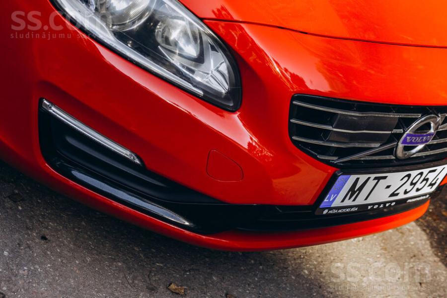 Red Volvo V60 2014 in Riga, with an engine capacity of 2.40 L and mileage of 267 thousand km for 6200 €, photo 19 on AUTOMOTO.COM.LV