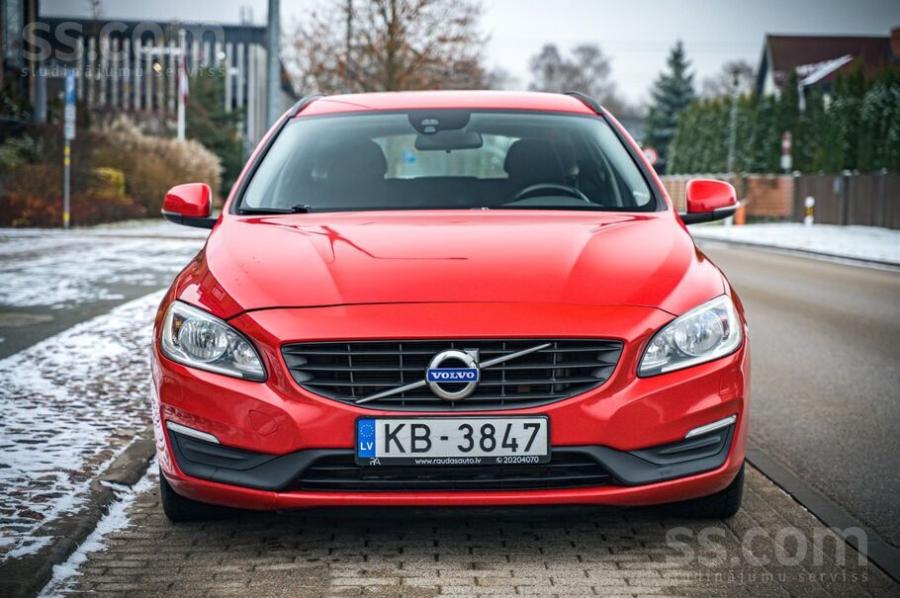 Red Volvo V60 2015 in Riga, with an engine capacity of 2.00 L and mileage of 0 thousand km for 5990 €, photo 2 on AUTOMOTO.COM.LV