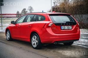 Red Volvo V60 2015 in Riga, with an engine capacity of 2.00 L and mileage of 0 thousand km for 5990 €, photo 6 on AUTOMOTO.COM.LV