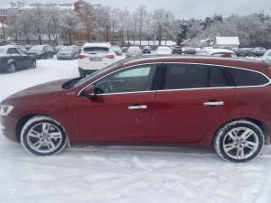Sarkans Volvo V60 2015 Viļņa, ar dzinēja tilpumu 2.40 L un nobraukumu 196 tūkst. km par 7450 €, foto 8 vietnē AUTOMOTO.COM.LV
