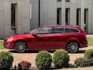Sarkans Volvo V60 2015 Rīga, ar dzinēja tilpumu 2.40 L un nobraukumu 194 tūkst. km par 12300 €, foto 3 vietnē AUTOMOTO.COM.LV
