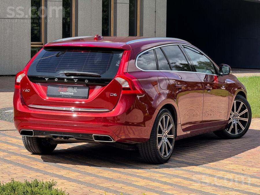 Sarkans Volvo V60 2015 Rīga, ar dzinēja tilpumu 2.40 L un nobraukumu 194 tūkst. km par 12300 €, foto 4 vietnē AUTOMOTO.COM.LV