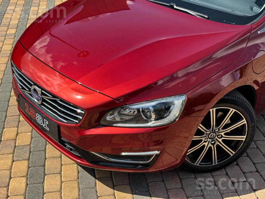 Sarkans Volvo V60 2015 Rīga, ar dzinēja tilpumu 2.40 L un nobraukumu 194 tūkst. km par 12300 €, foto 6 vietnē AUTOMOTO.COM.LV