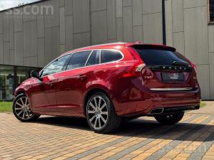 Sarkans Volvo V60 2015 Rīga, ar dzinēja tilpumu 2.40 L un nobraukumu 194 tūkst. km par 12300 €, foto 8 vietnē AUTOMOTO.COM.LV