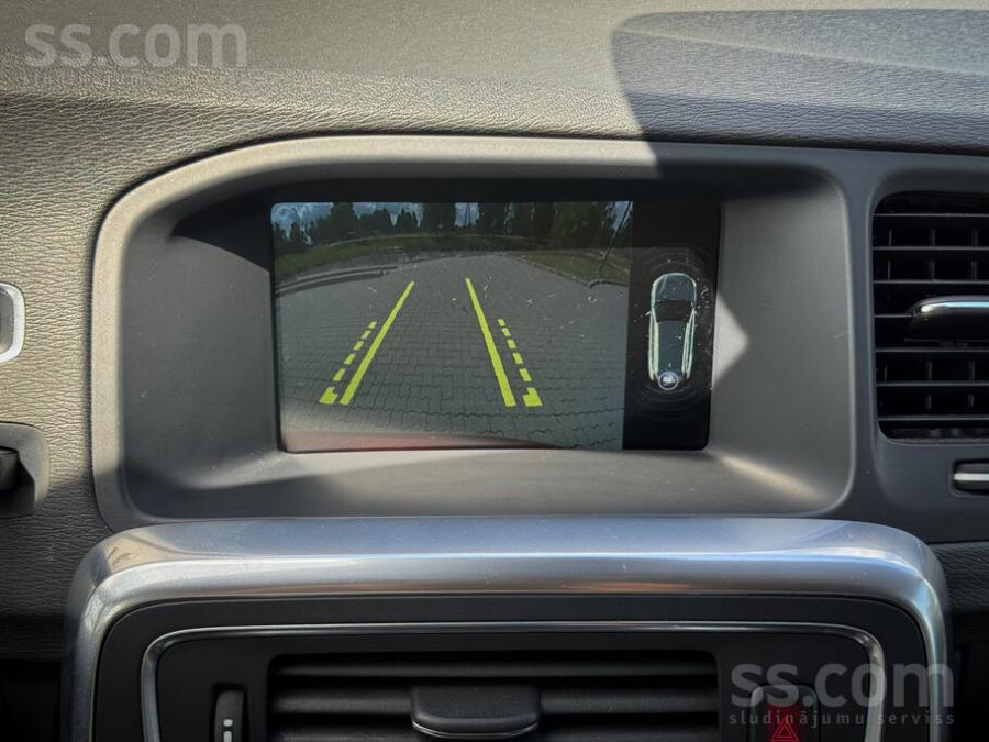 Sarkans Volvo V60 2015 Rīga, ar dzinēja tilpumu 2.40 L un nobraukumu 194 tūkst. km par 12300 €, foto 32 vietnē AUTOMOTO.COM.LV