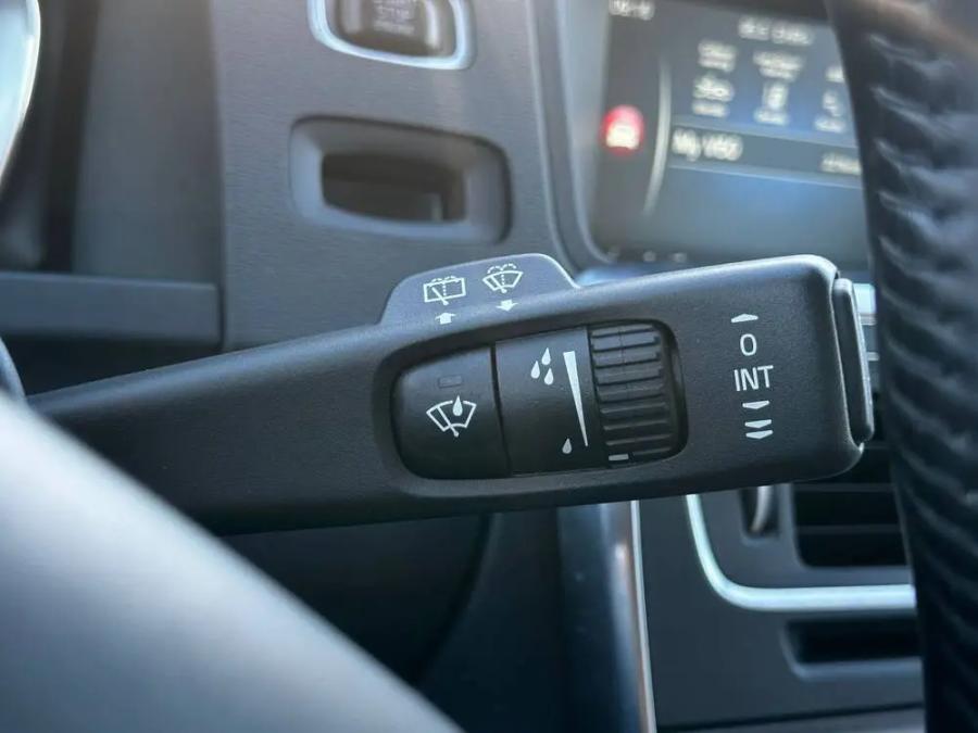 Красный Вольво B60 2015 в Елгава, объемом двигателя 2.40 л и пробегом 242 тыс. км за 9990 €, фото 35 на AUTOMOTO.COM.LV