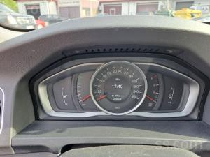 Sarkans Volvo V60 2016 Rīga, ar dzinēja tilpumu 2.00 L un nobraukumu 235 tūkst. km par 9950 €, foto 7 vietnē AUTOMOTO.COM.LV