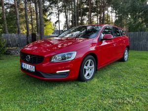 Sarkans Volvo V60 2016 Tallina, ar dzinēja tilpumu 2.00 L un nobraukumu 263 tūkst. km par 7900 €, foto  vietnē AUTOMOTO.COM.LV