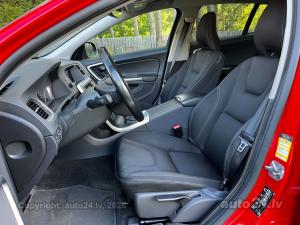 Sarkans Volvo V60 2016 Tallina, ar dzinēja tilpumu 2.00 L un nobraukumu 263 tūkst. km par 7900 €, foto 8 vietnē AUTOMOTO.COM.LV