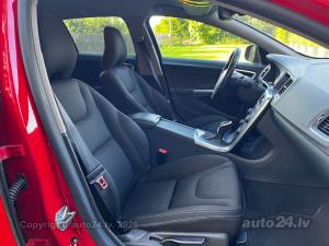 Sarkans Volvo V60 2016 Tallina, ar dzinēja tilpumu 2.00 L un nobraukumu 263 tūkst. km par 7900 €, foto 10 vietnē AUTOMOTO.COM.LV