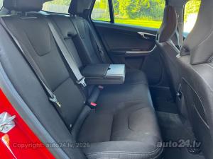Sarkans Volvo V60 2016 Tallina, ar dzinēja tilpumu 2.00 L un nobraukumu 263 tūkst. km par 7900 €, foto 11 vietnē AUTOMOTO.COM.LV