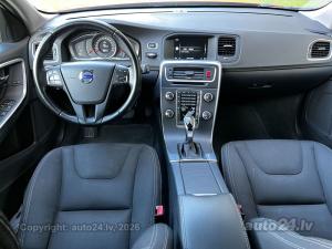 Sarkans Volvo V60 2016 Tallina, ar dzinēja tilpumu 2.00 L un nobraukumu 263 tūkst. km par 7900 €, foto 12 vietnē AUTOMOTO.COM.LV