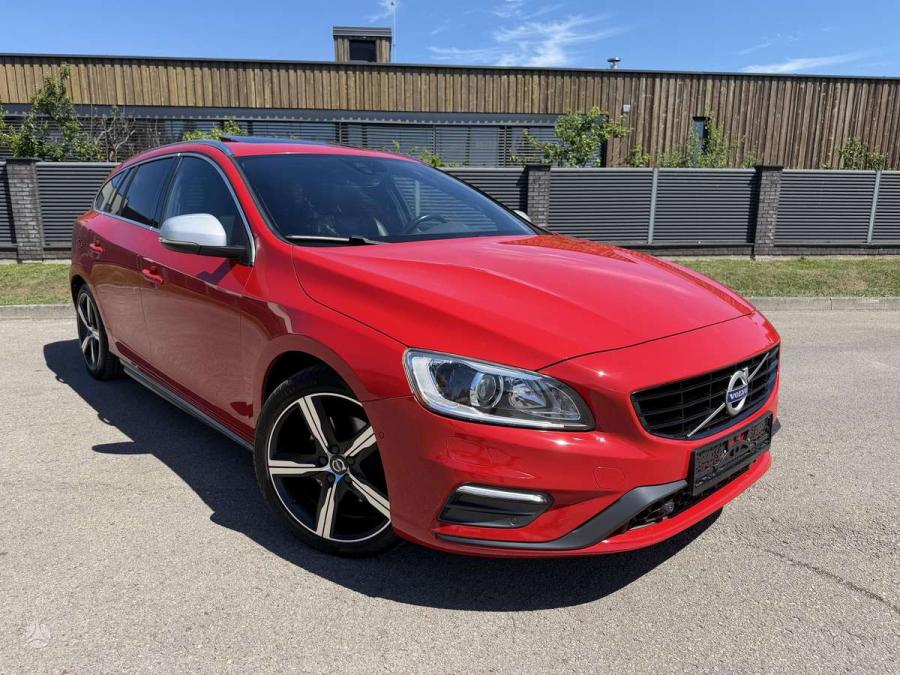 Red Volvo V60 2018 in Siauliai, with an engine capacity of 1.97 L and mileage of 203 thousand km for 10150 €, photo 1 on AUTOMOTO.COM.LV