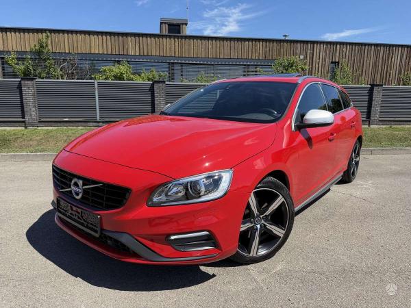Red Volvo V60 2018 in Siauliai, with an engine capacity of 1.97 L and mileage of 203 thousand km for 10150 €, photo 7 on AUTOMOTO.COM.LV