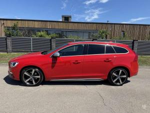 Red Volvo V60 2018 in Siauliai, with an engine capacity of 1.97 L and mileage of 203 thousand km for 10150 €, photo 11 on AUTOMOTO.COM.LV