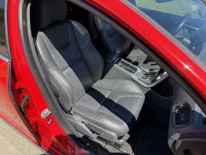 Red Volvo V60 2018 in Siauliai, with an engine capacity of 1.97 L and mileage of 203 thousand km for 10150 €, photo 21 on AUTOMOTO.COM.LV